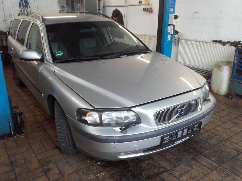 VOLVO V70 II (P80_) 2.4